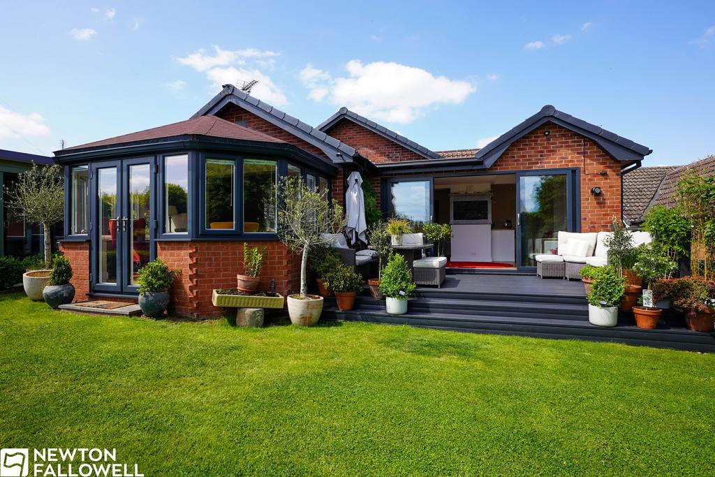 Blyth, Worksop S81 4 bed bungalow for sale - £490,000