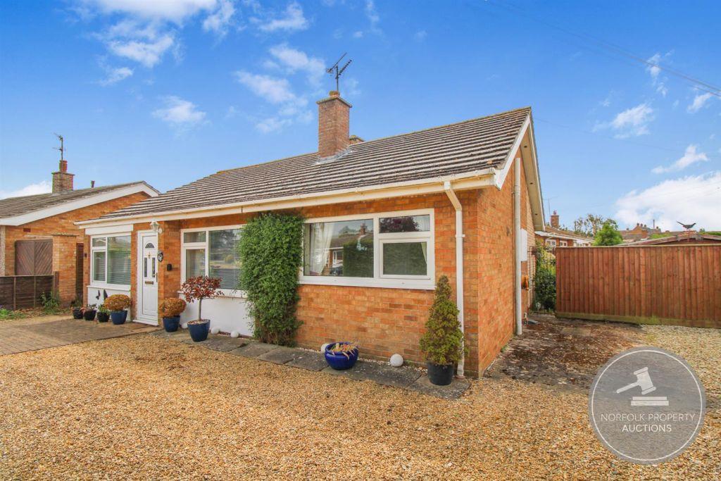South Moor Drive, Heacham, King's... 2 bed detached bungalow for sale ...