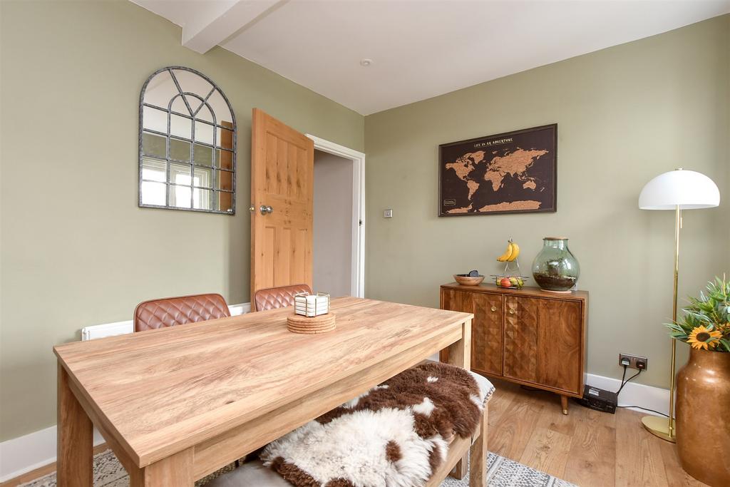 New Road, Smallfield, Surrey 2 bed terraced house for sale - £350,000