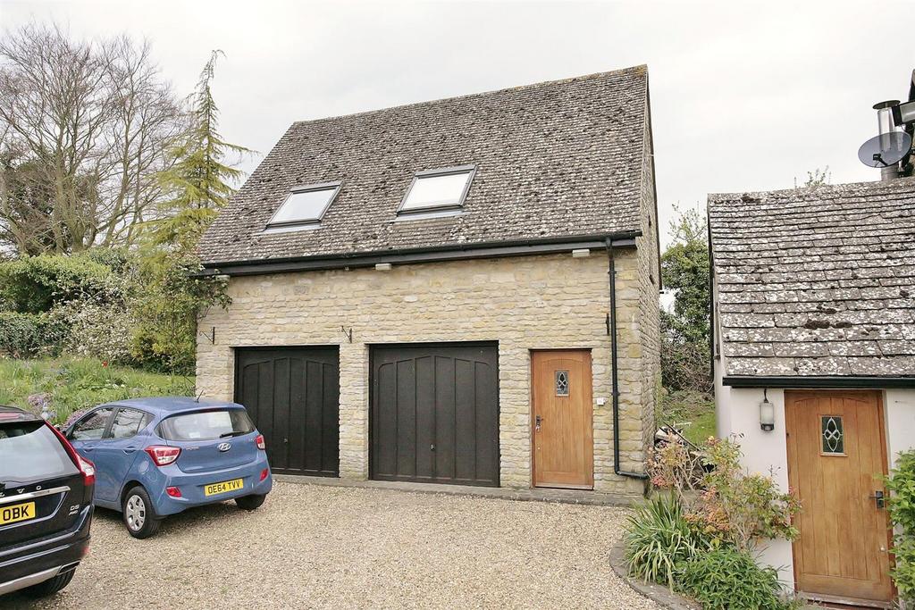 GAGINGWELL Studio to rent - £825 pcm (£190 pw)