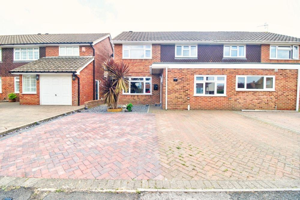 Westminster Close, Eastbourne BN22 4 bed semi-detached house for sale ...