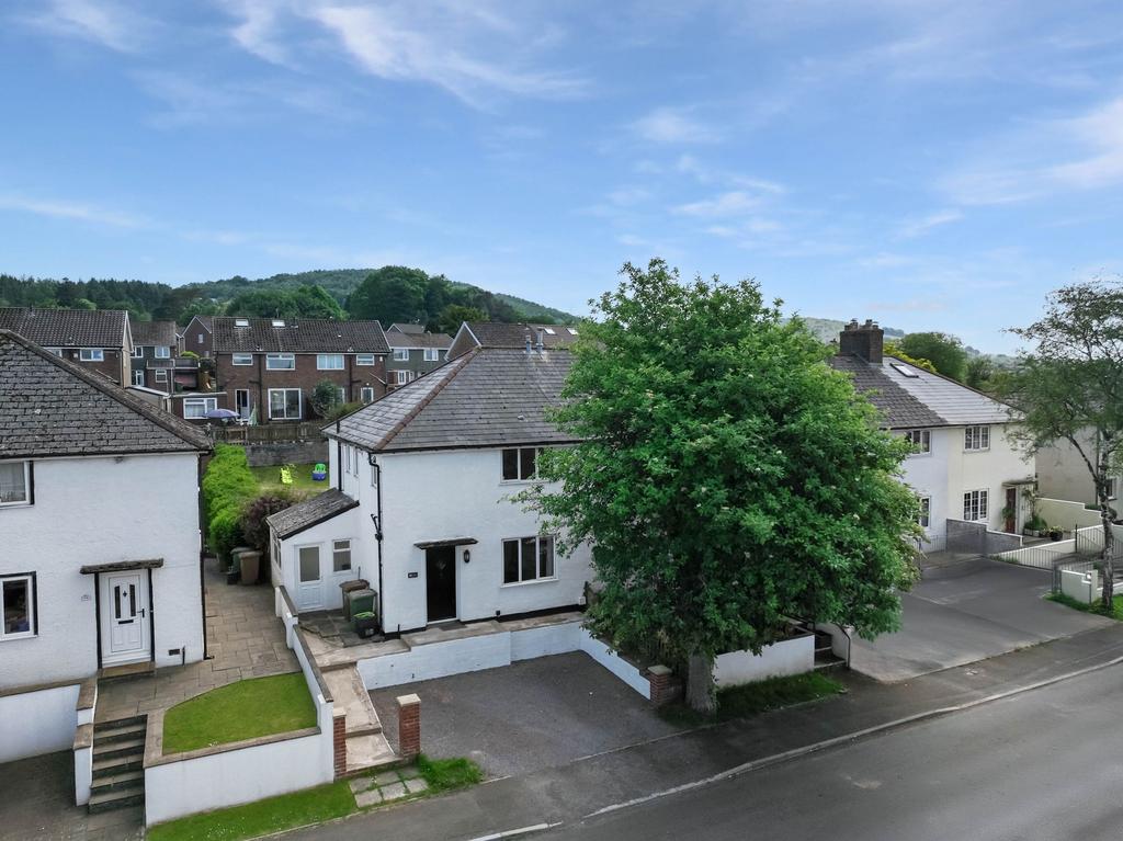 Bryngwyn, Caerphilly CF83 3 bed semi-detached house - £250,000