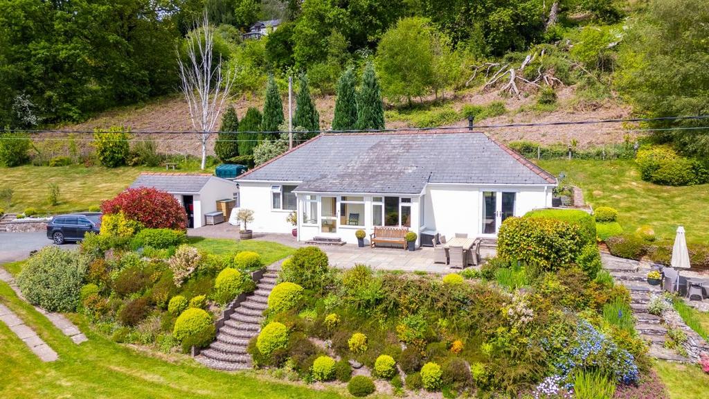 Bwlch, Brecon, LD3 2 bed detached bungalow for sale - £475,000