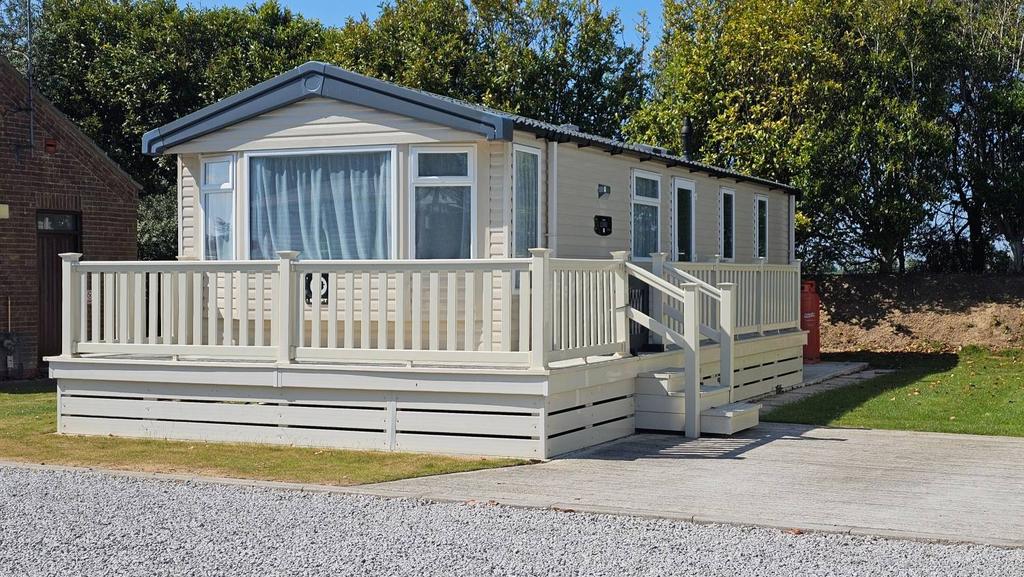 Hornsea East Riding of Yorkshire 2 bed static caravan - £29,995