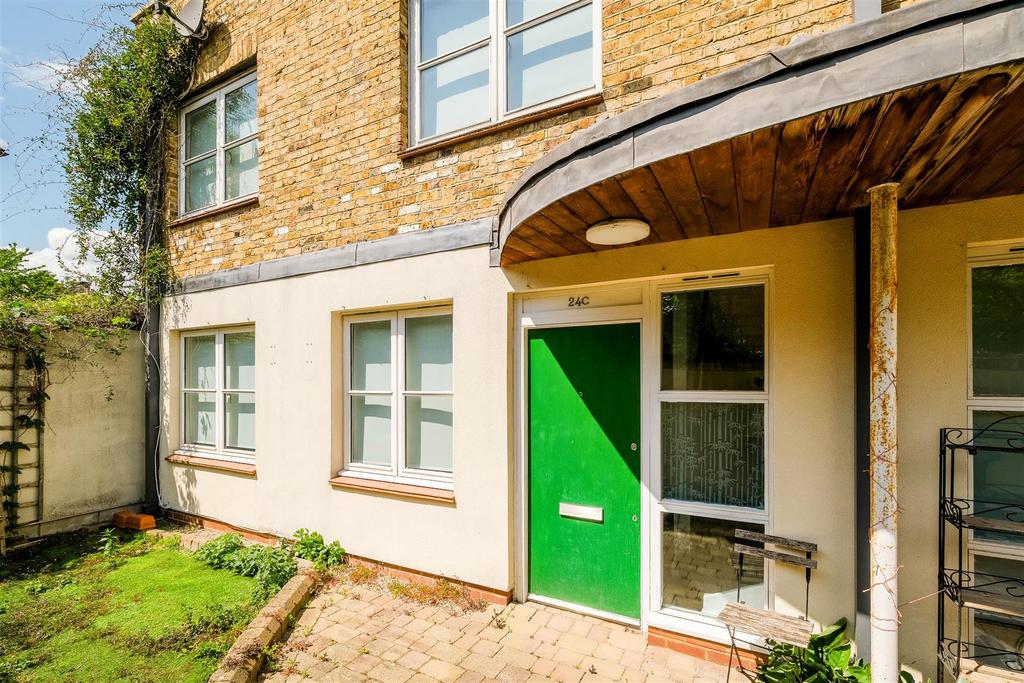 Nightingale Lane, Wanstead 2 bed house for sale - £485,000