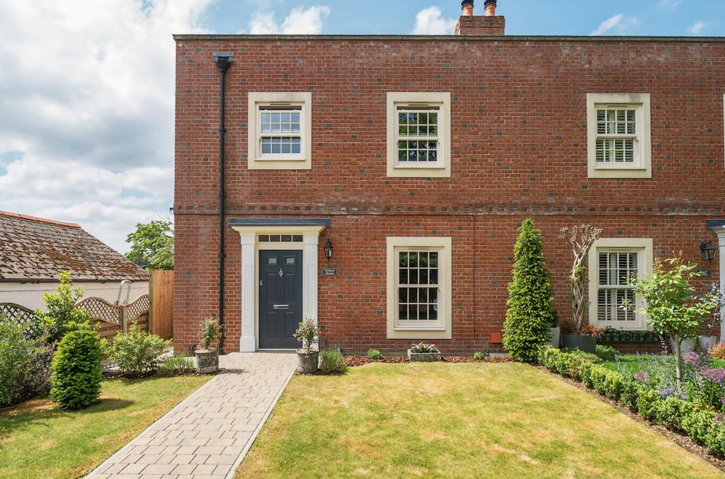 Twin Oaks, Botley, Southampton, SO30 3 bed semi-detached house - £525,000