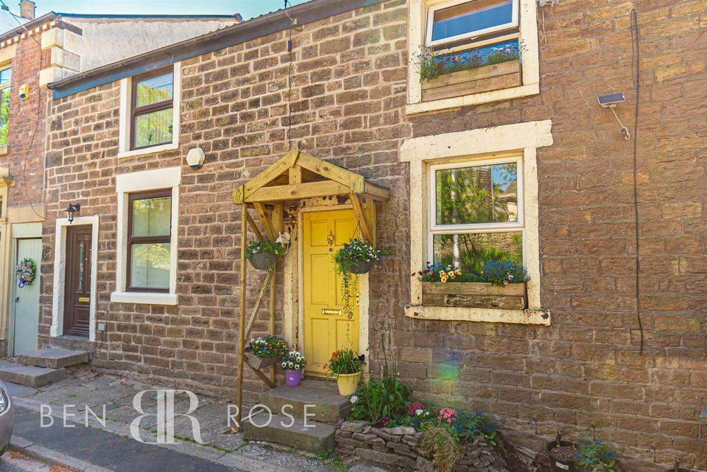 Victoria Street, Wheelton, Chorley 2 bed terraced house for sale - £179,995