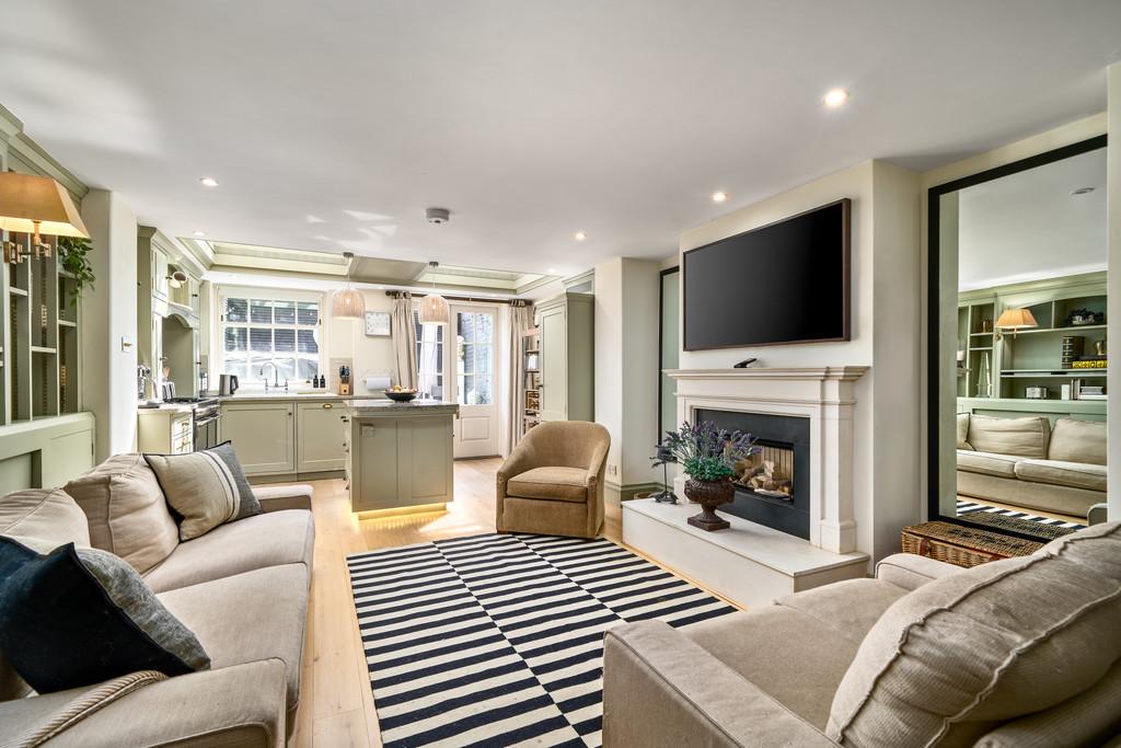 Billing Place, Chelsea SW10 2 bed terraced house for sale - £1,795,000