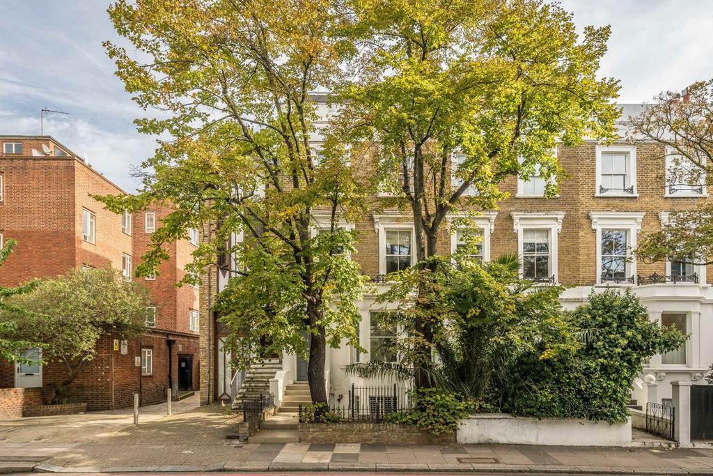 Edith Grove, London SW10 2 bed flat - £2,578 pcm (£595 pw)
