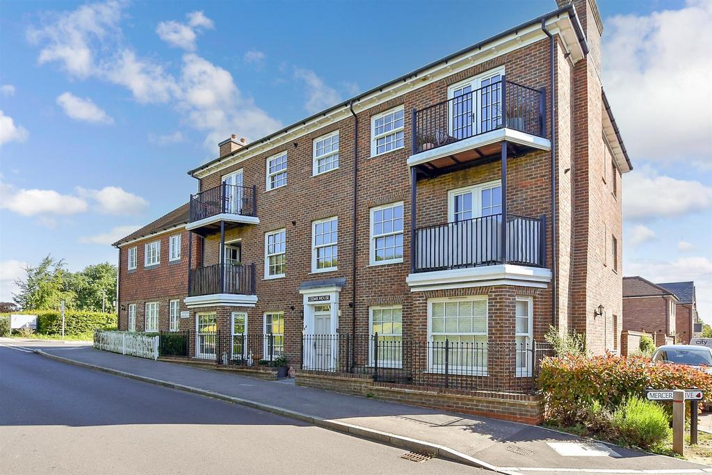 Recreation Ground Road, Tenterden, Kent 1 bed flat for sale - £69,000