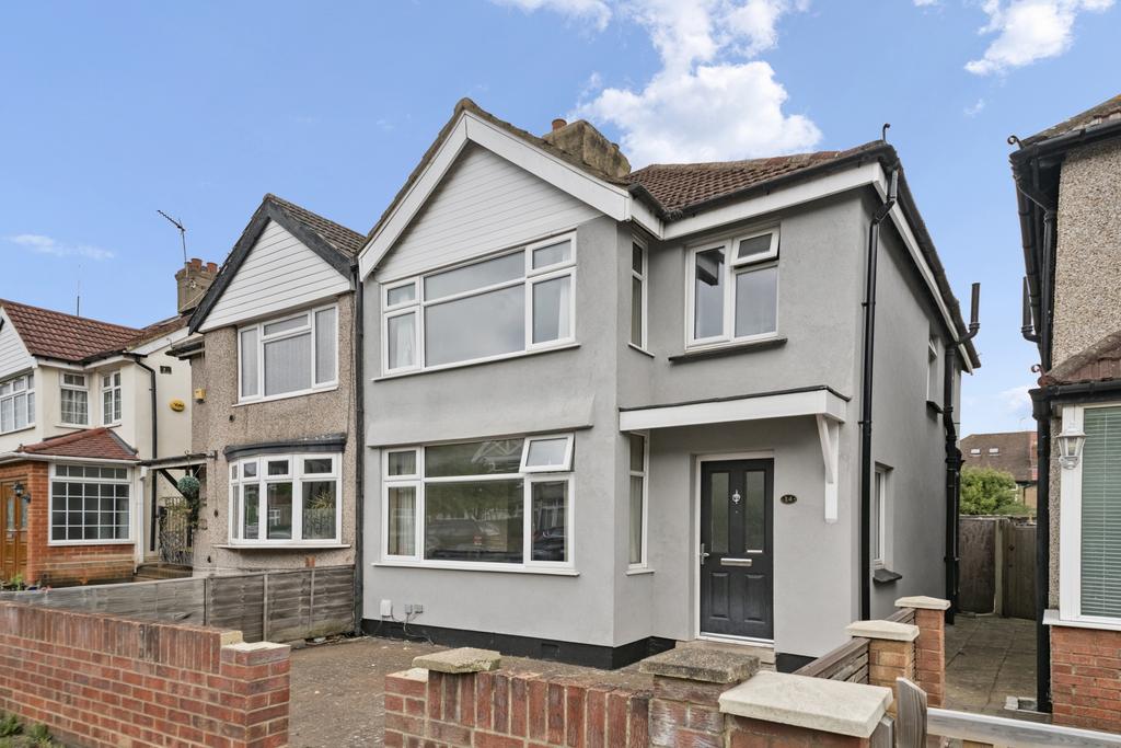 Beechmount Avenue, London, W7 3 bed semi-detached house for sale - £650,000