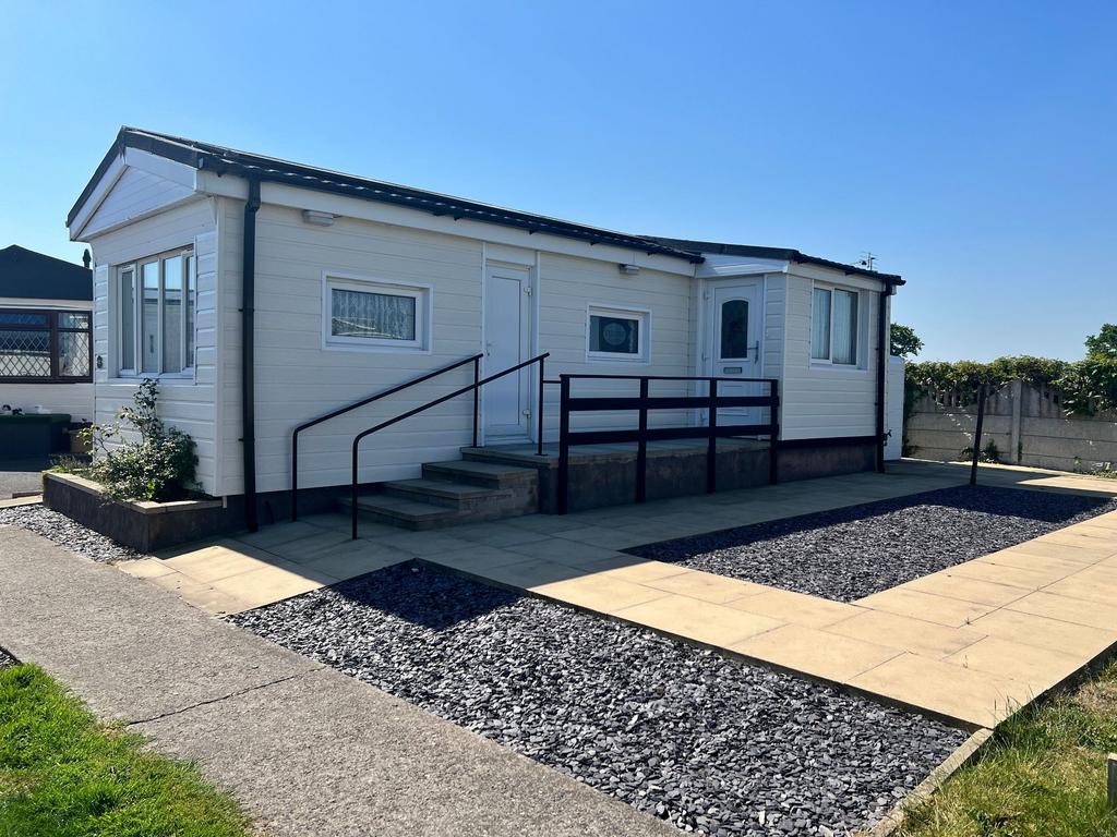 Burlingham Park, Garstang, Preston 1 bed park home for sale - £60,000
