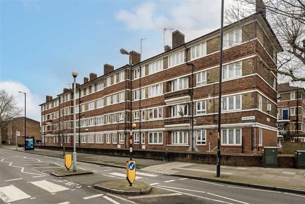 Longfield Estate, London SE1 2 bed flat for sale - £300,000