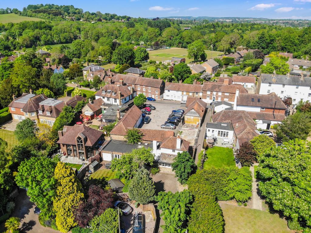 High Street, Farningham, DA4 5 bed detached house for sale - £750,000