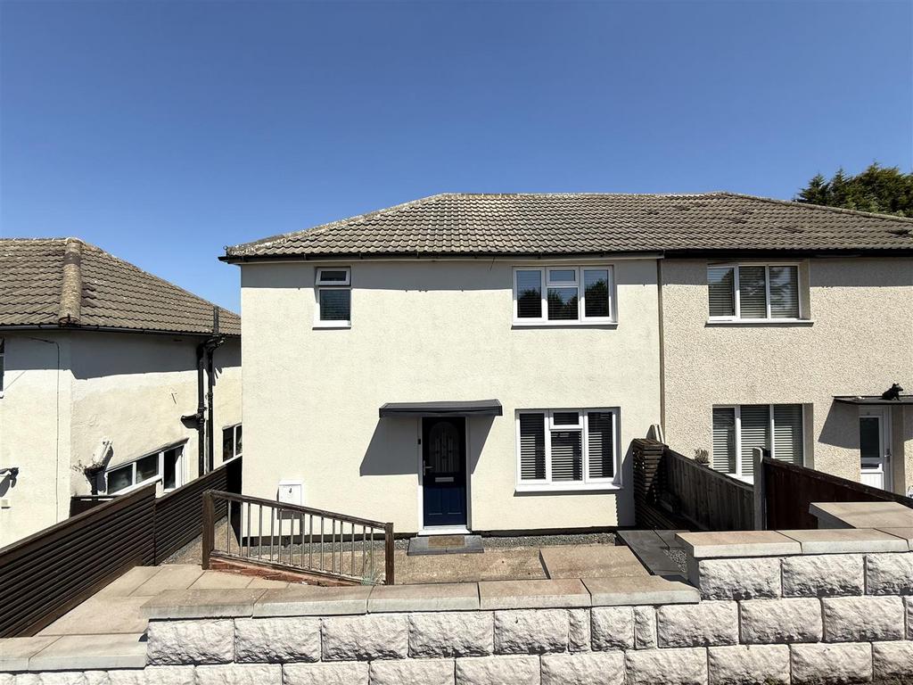 Hislop Road, Rugeley 3 bed semi-detached house - £185,000