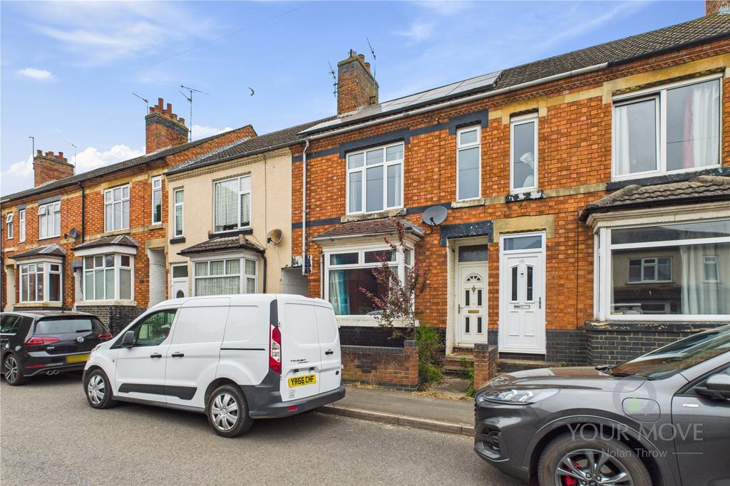 Harrington Road, Kettering NN14 4 bed terraced house for sale - £190,000