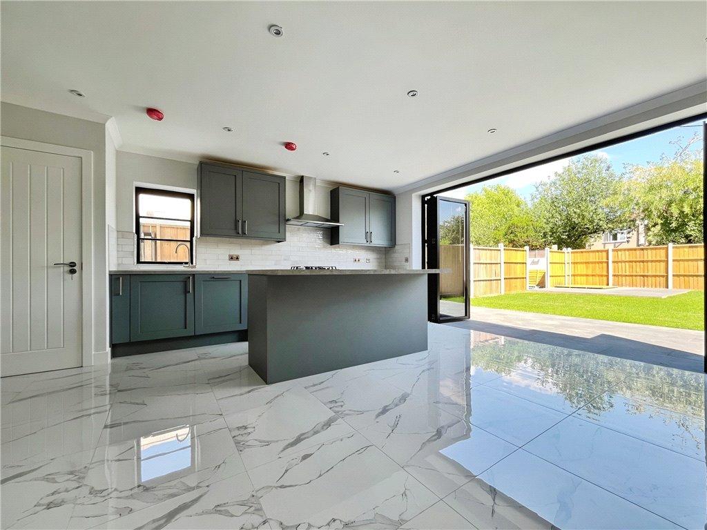 Ashley Drive, Twickenham, TW2 4 bed semi-detached house - £3,850 pcm (£ ...