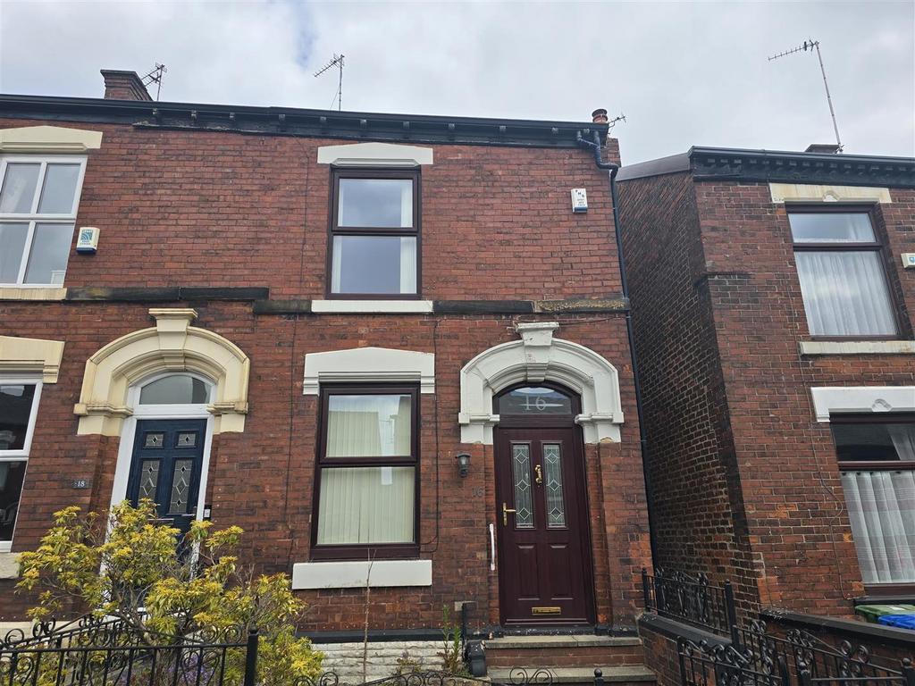 Edward Street, Ashton-Under-Lyne OL6 2 bed house to rent - £875 pcm (£ ...