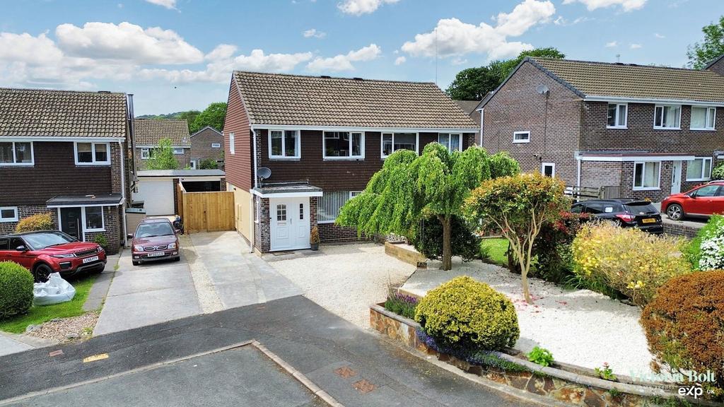 Savery Close, Ivybridge PL21 3 bed semi-detached house for sale - £300,000