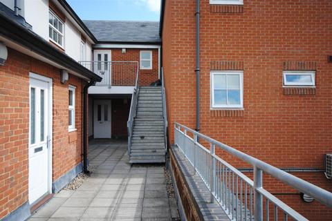 Houses to rent in Wantage | OnTheMarket