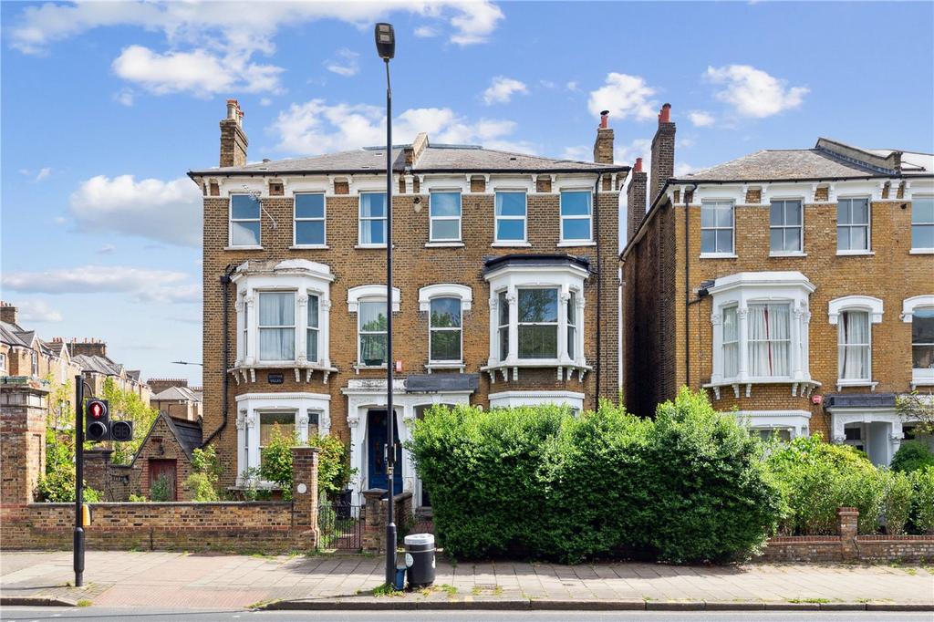 Green Lanes, London, N4 2 bed apartment - £600,000