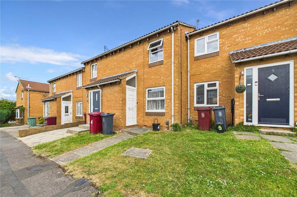 Midwinter Close, Tilehurst, Reading... 2 bed terraced house - £1,400 ...