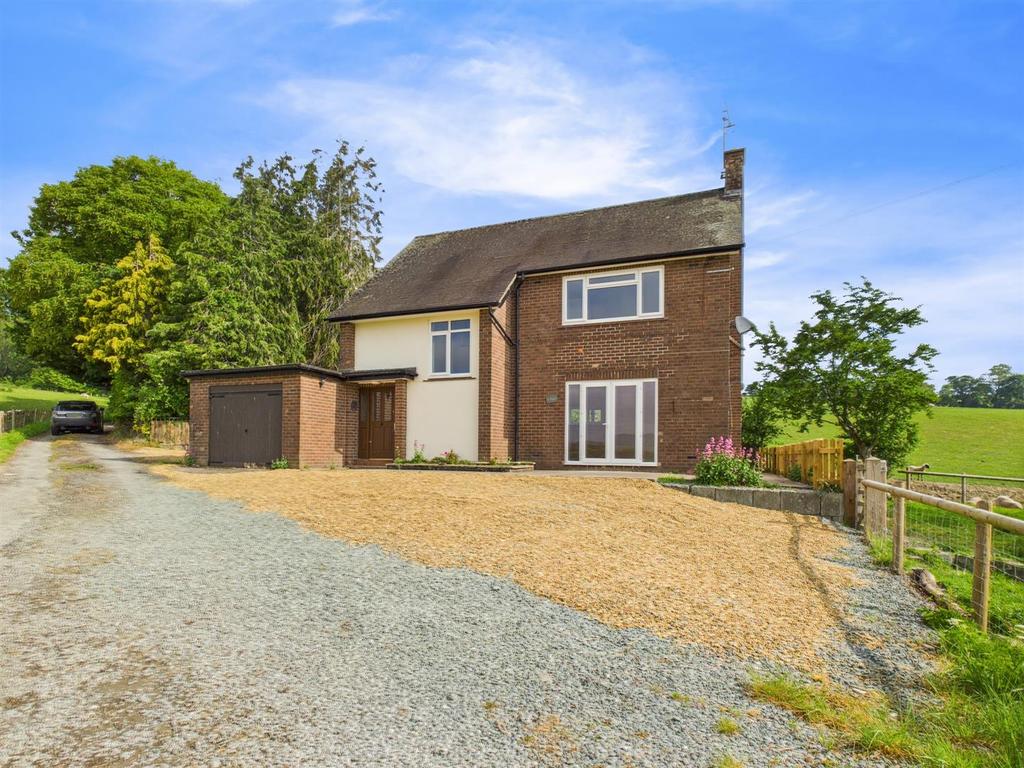 Meifod, Powys 3 bed detached house - £950 pcm (£219 pw)