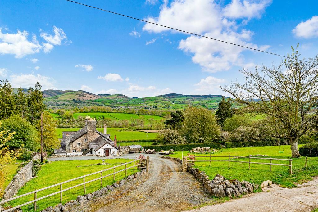Llanfair Dyffryn Clwyd, Ruthin... 4 bed equestrian property for sale ...