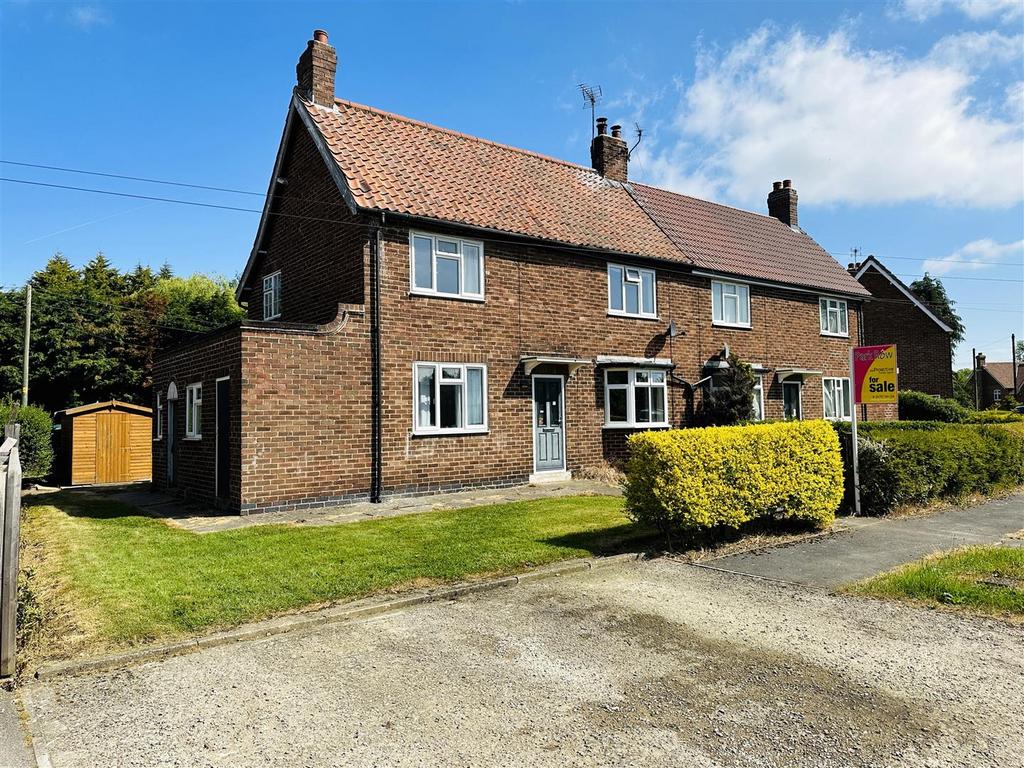 Laburnum Grove, Stillingfleet, York 4 bed semi-detached house for sale ...