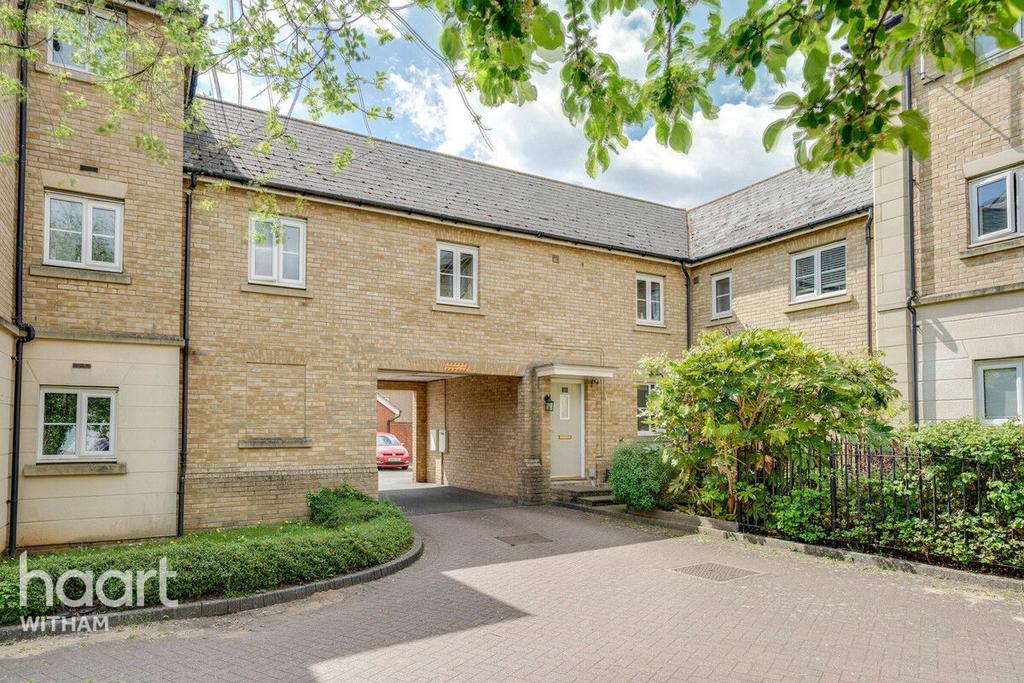 Mortimer Way, Witham 2 bed coach house - £240,000