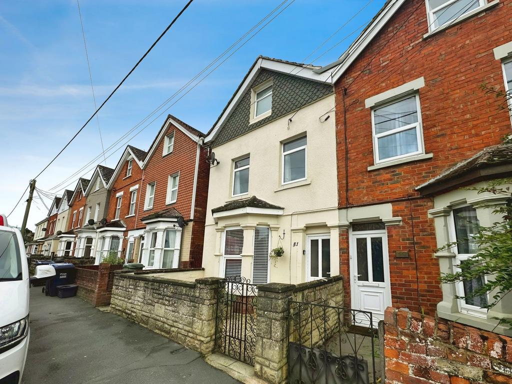 Station Road, Purton, Swindon, SN5 4EL 3 bed townhouse - £385,000