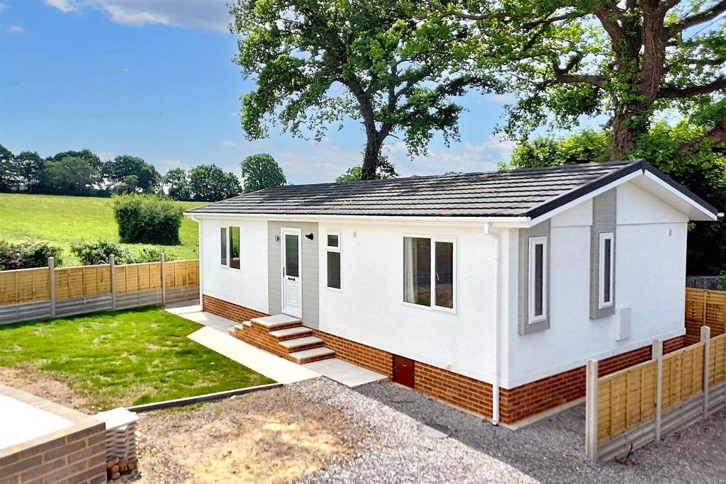 Brambridge 2 bed park home for sale - £199,950