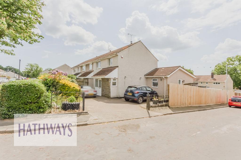 Brynhyfryd, Croesyceiliog, NP44 3 bed end of terrace house - £240,000