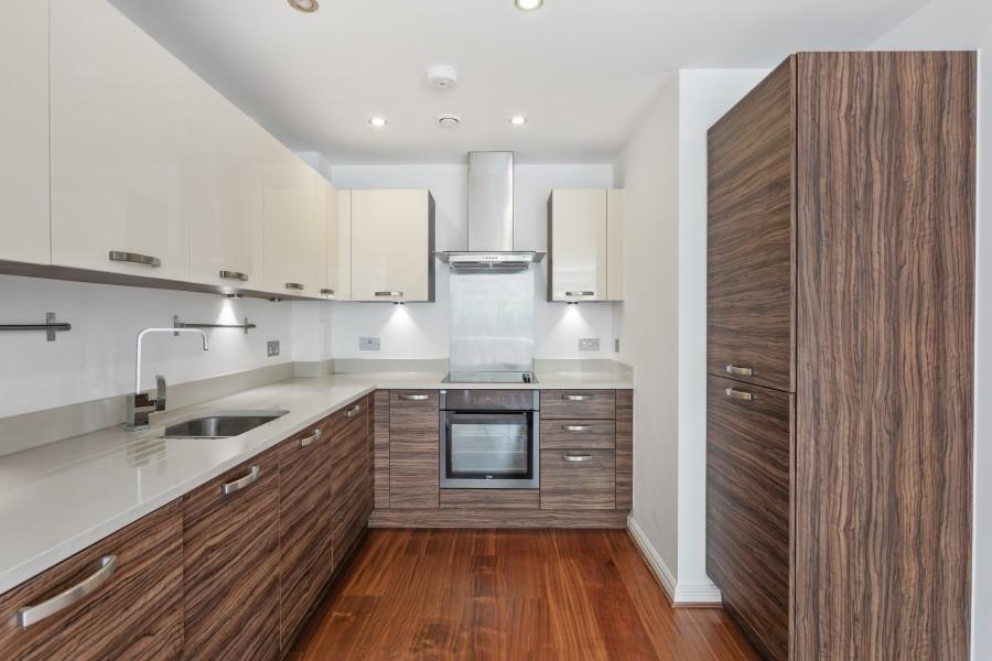 ROFFO COURT, SE17 2 bed apartment - £1,998 pcm (£461 pw)