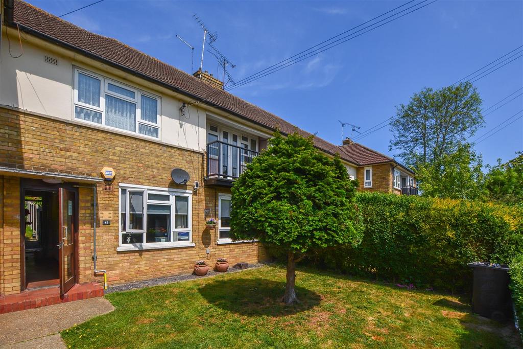 Whittington Road, Hutton, Brentwood 1 bed apartment - £240,000