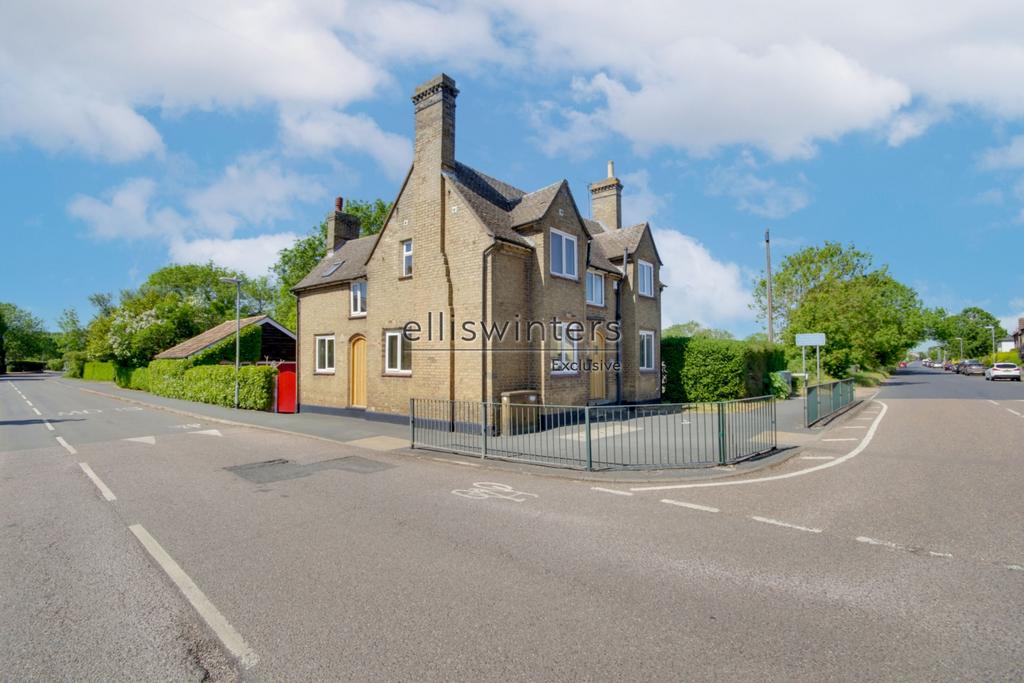 London Road, St. Ives, PE27 4 bed detached house for sale - £650,000
