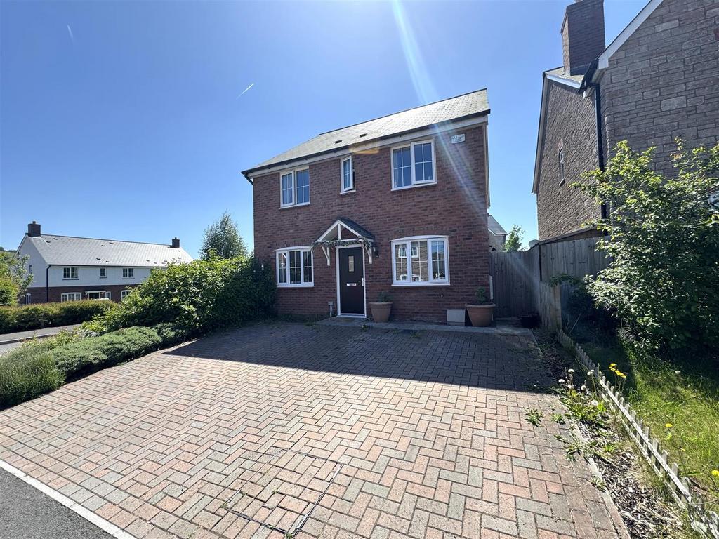 Squires Meadow, Ross-On-Wye HR9 4 bed detached house for sale - £369,500