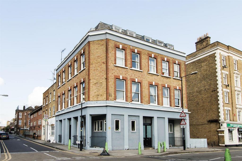 Three Colts Lane, London E2 2 bed apartment to rent - £2,300 pcm (£531 pw)