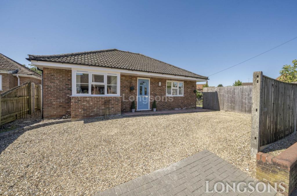 Whitsands Road, Swaffham 3 bed detached bungalow for sale - £300,000