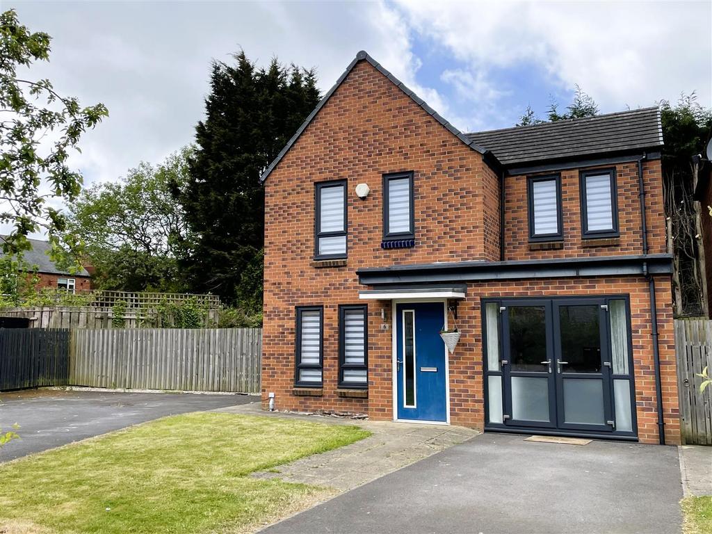 Young Close, South Shields 3 bed detached house - £215,000