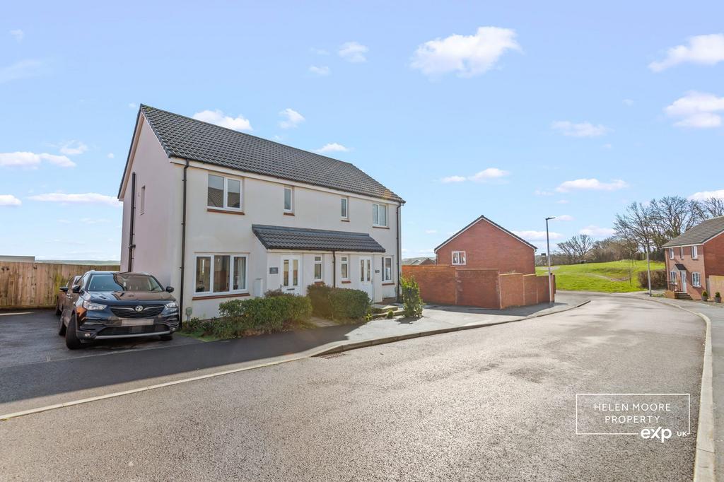 Drake Avenue, Ivybridge PL21 3 bed semi-detached house for sale - £265,000
