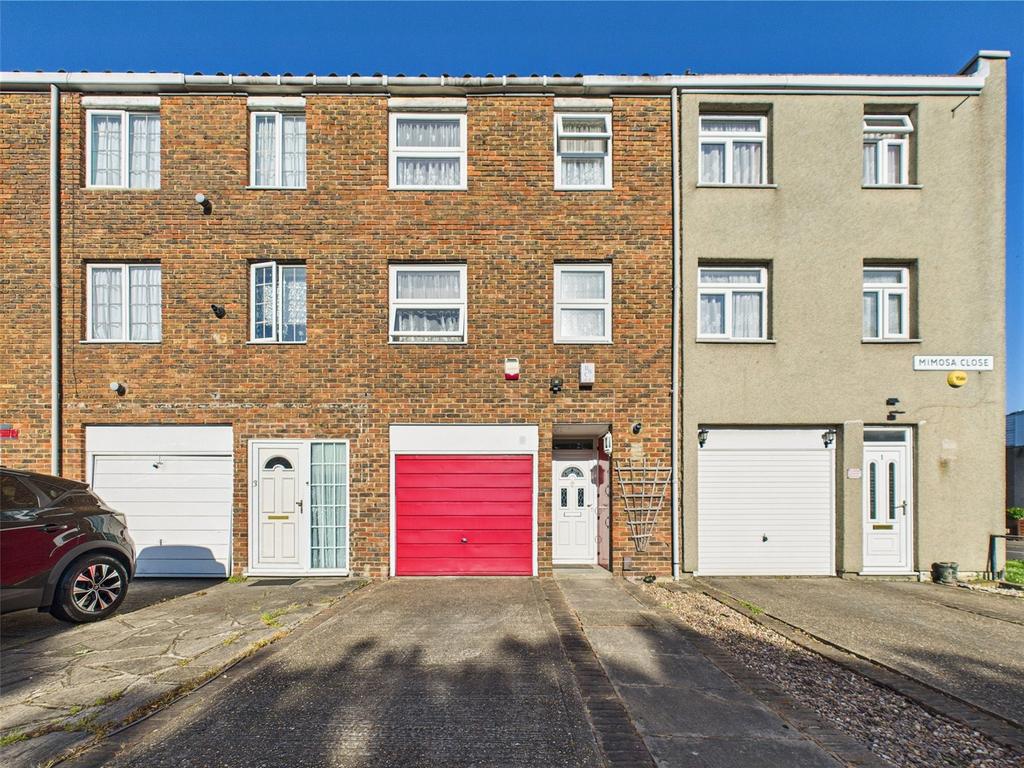 Mimosa Close, Romford RM3 3 bed terraced house for sale - £400,000