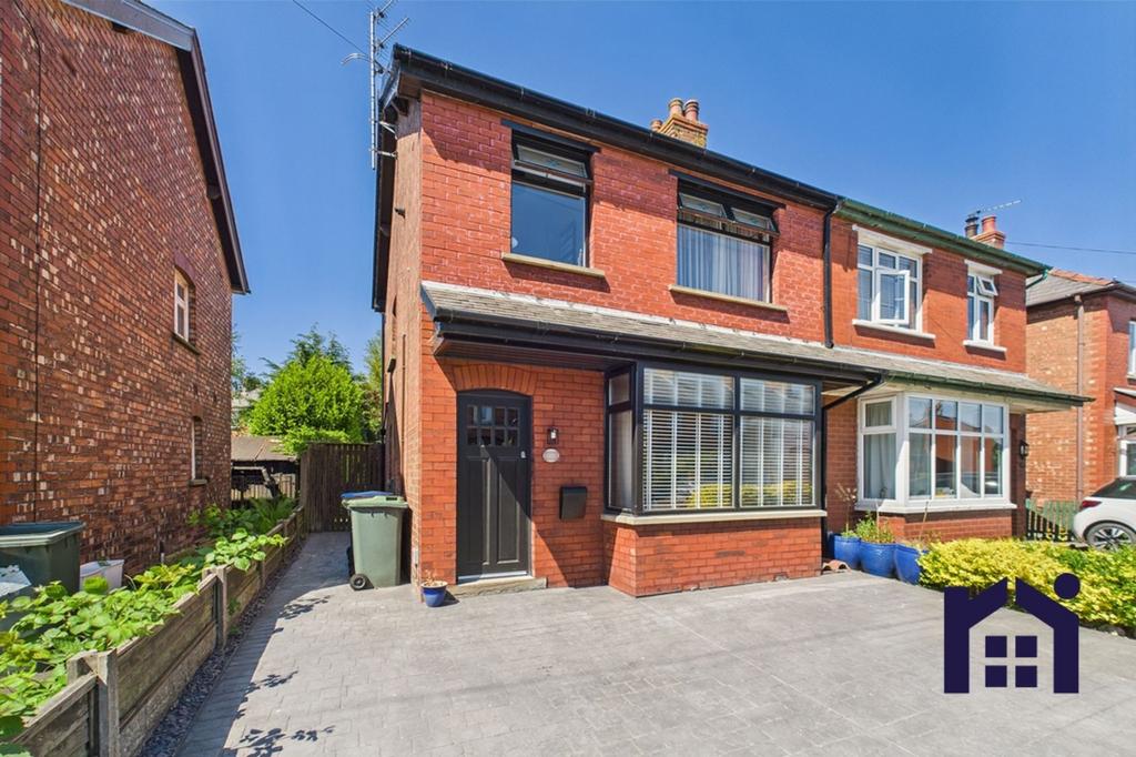 Westhead Road, Croston, PR26 9RS 3 bed semi-detached house - £265,000