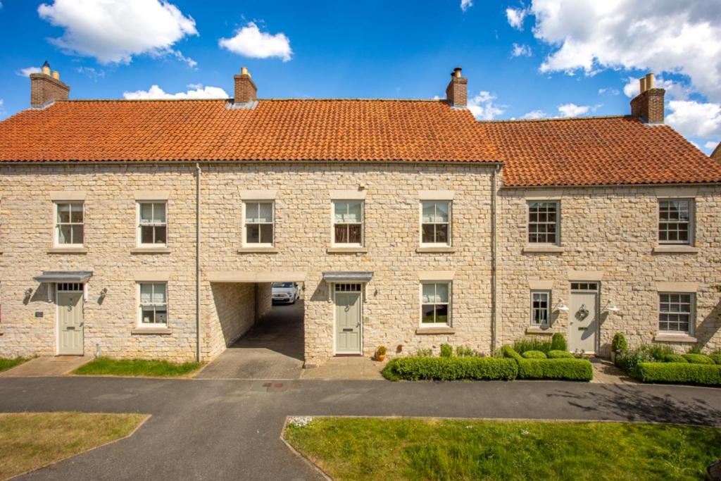 Pasture Lane, Hovingham, York 4 bed house - £525,000