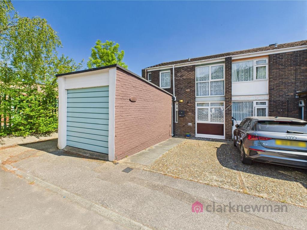Peterswood, Harlow CM18 3 bed end of terrace house for sale - £350,000