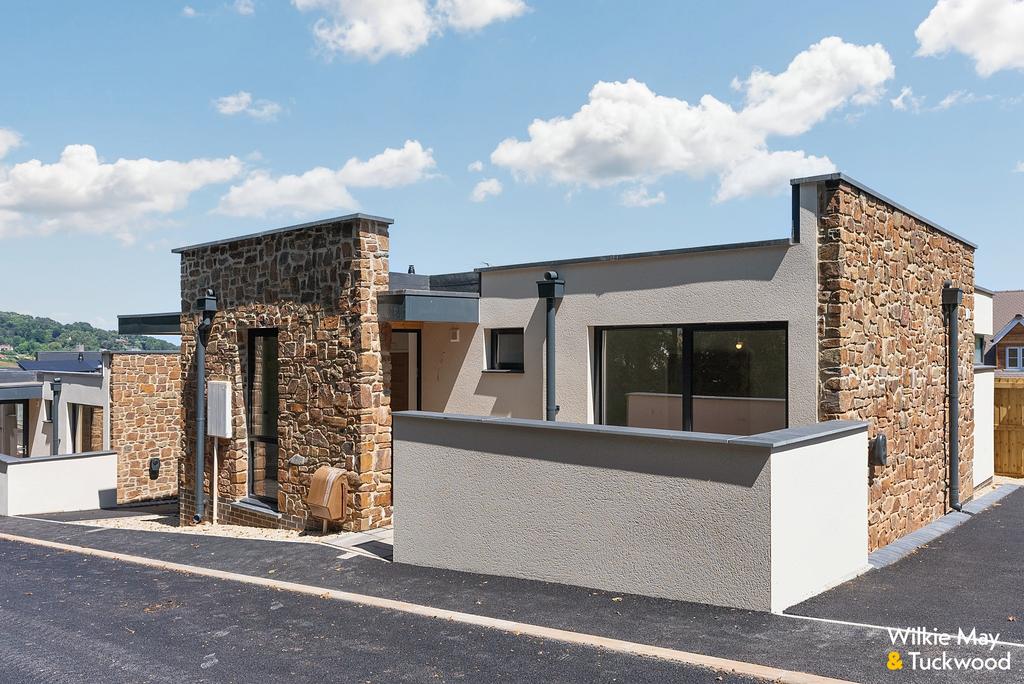 Periton Mead, Minehead TA24 3 bed detached bungalow for sale - £375,000