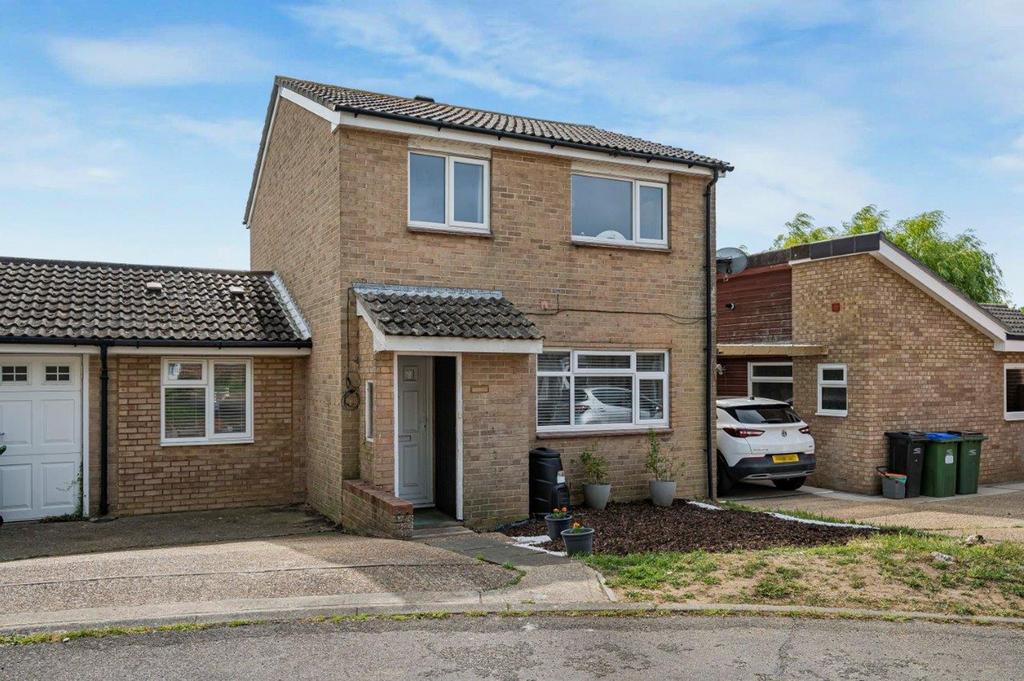 Foxhill, Peacehaven, BN10 7SE 4 bed link detached house for sale - £340,000