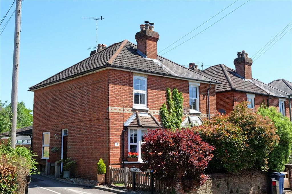 Hare Lane, Godalming, GU7 2 bed semi-detached house for sale - £525,000
