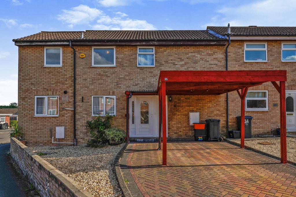 Bellver, Toothill, Swindon, SN5 4 bed house - £1,300 pcm (£300 pw)