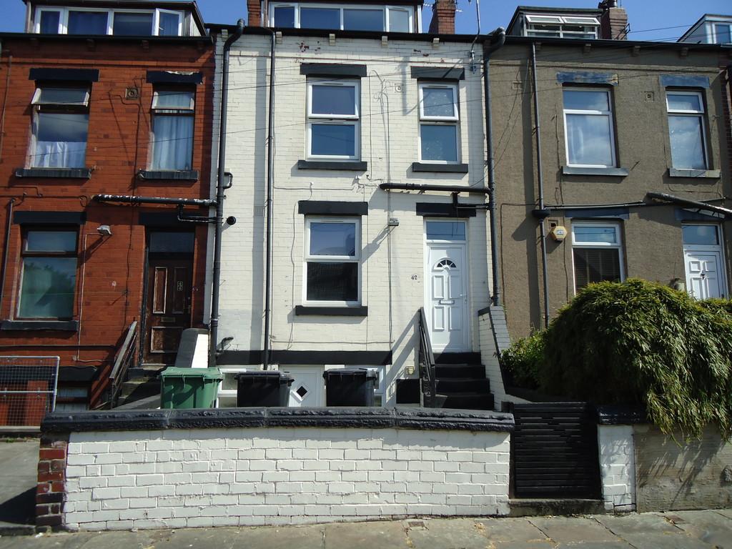 Longroyd View, Leeds LS11 1 bed apartment - £650 pcm (£150 pw)